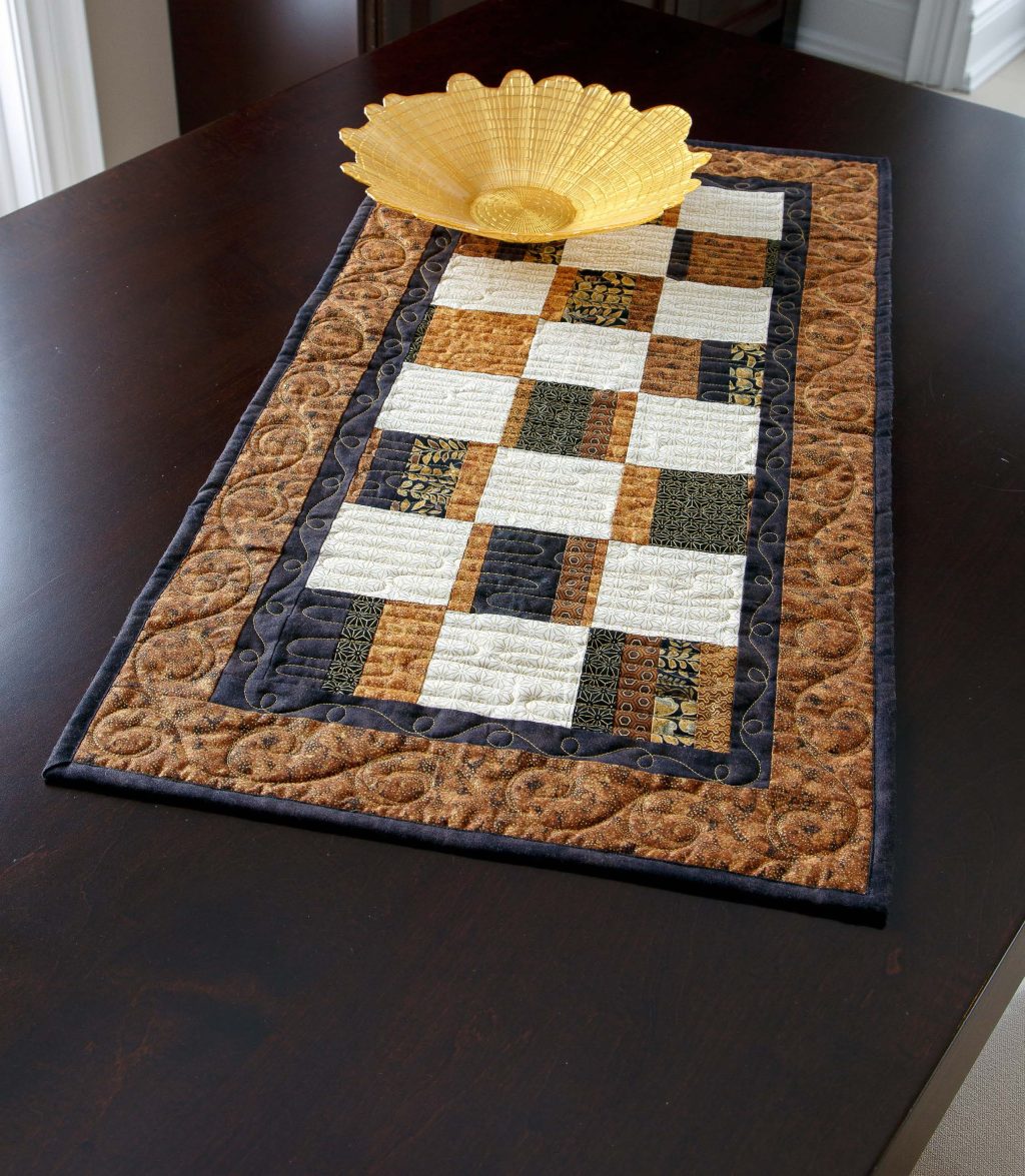 Quick and Easy Table Runner - ANPTmag